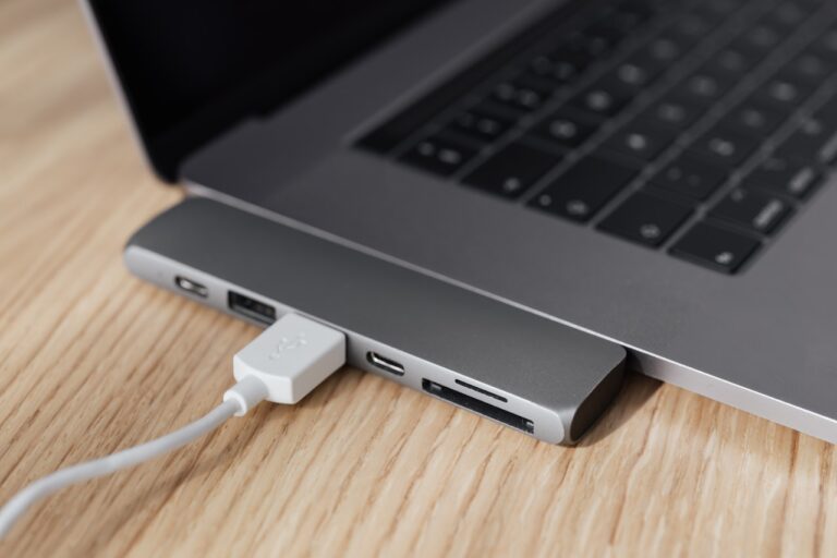 USB Type C vs. USB-A: Perbedaan, Manfaat, dan Pemilihannya!
